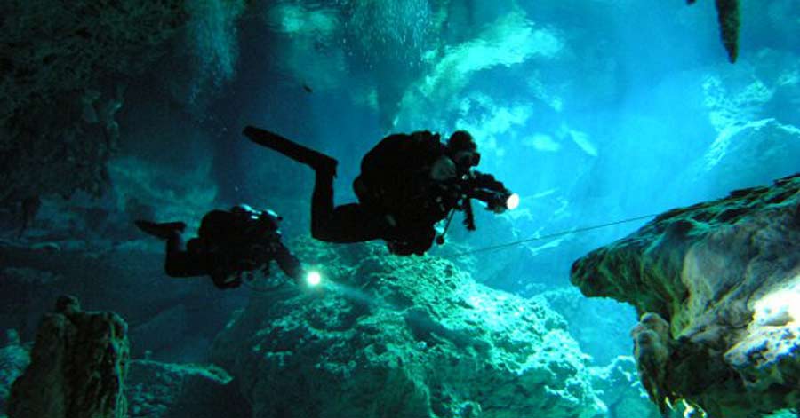 Top 10 - World's Best Dive Sites